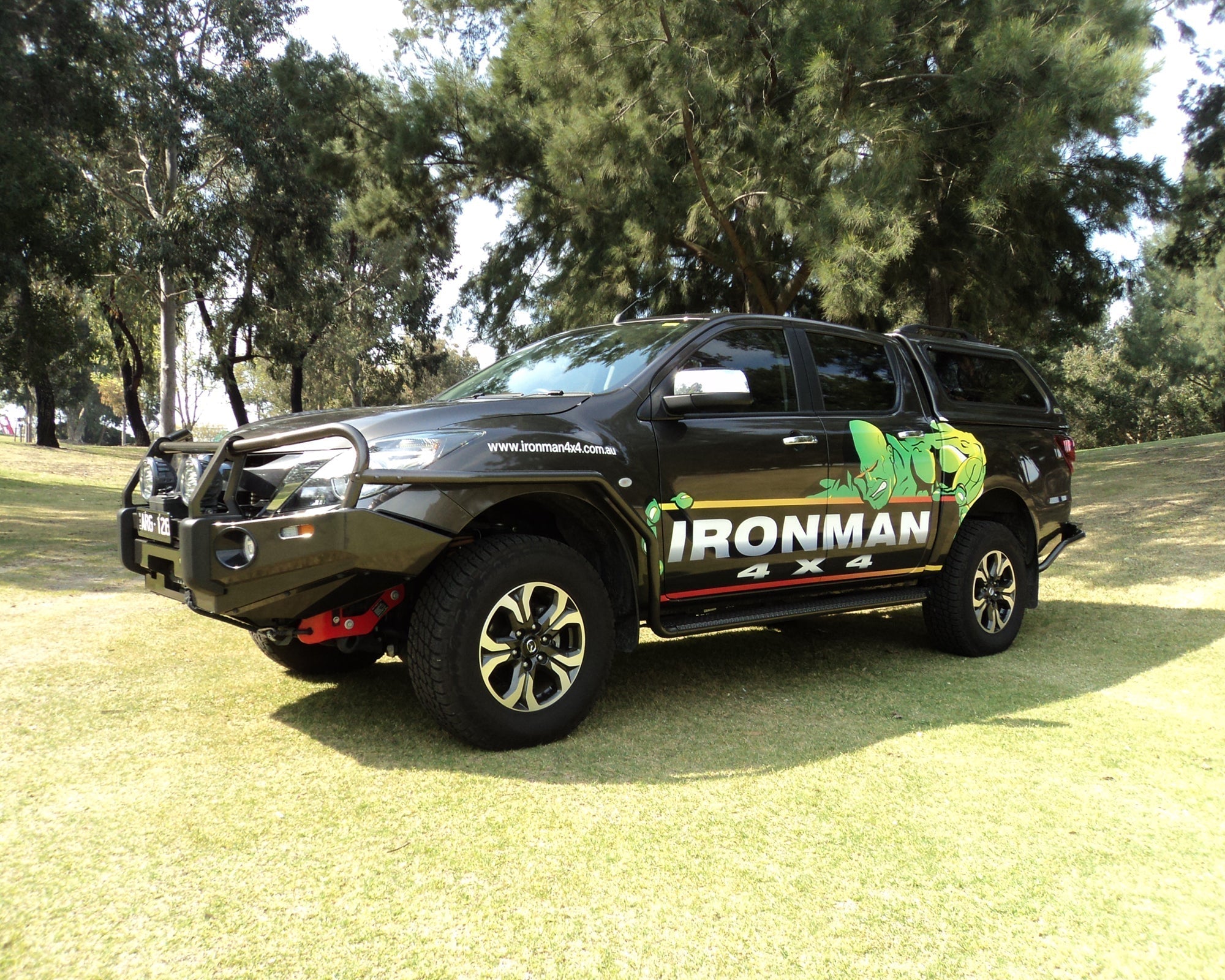 Deluxe Bull Bar – Bars N Racks