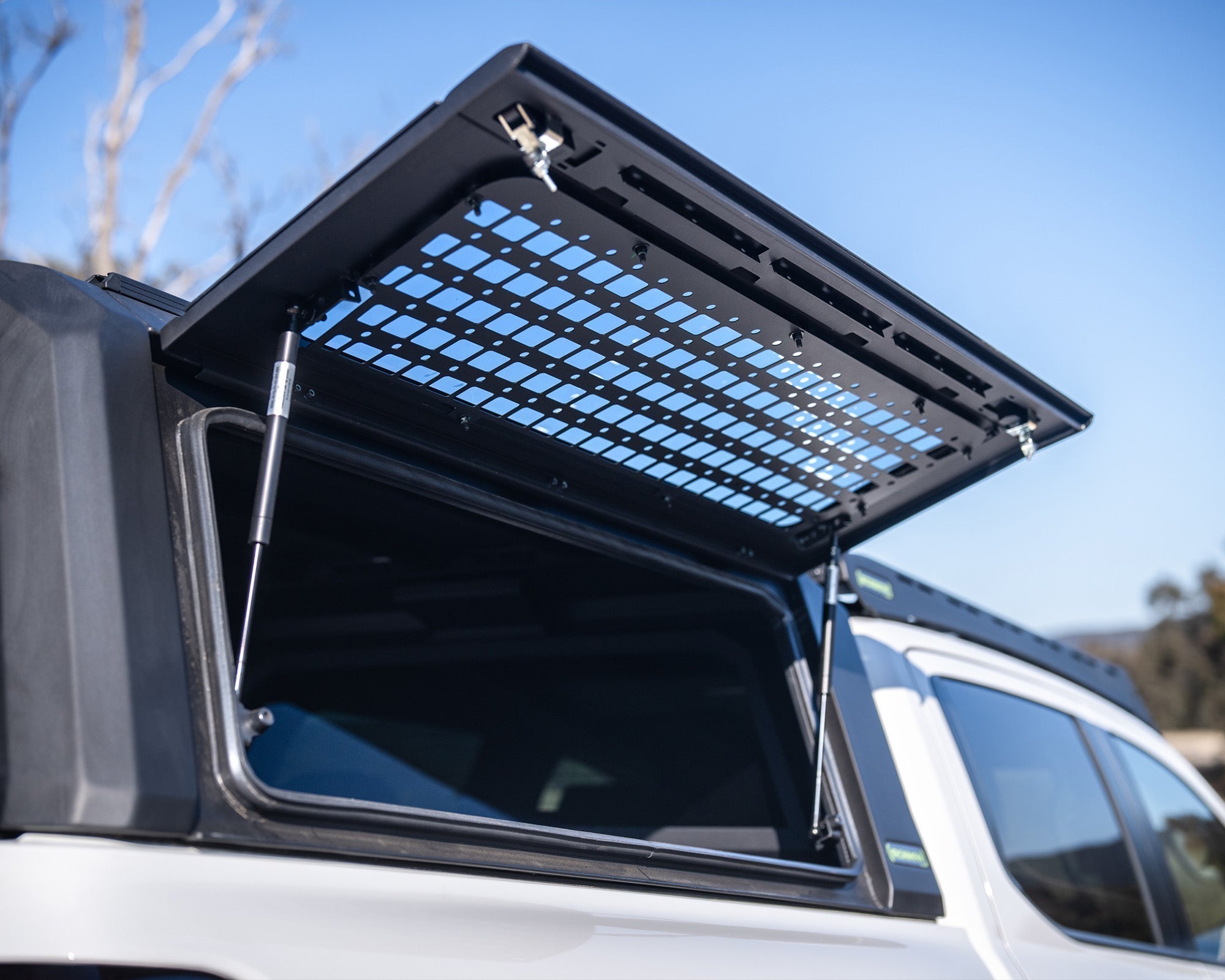 Raid Canopy - Right Glass, Left Panel – Bars N Racks