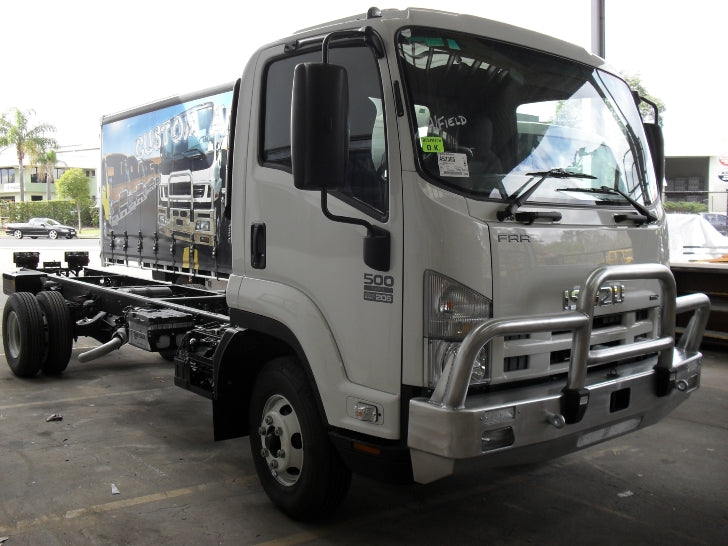 (B3IS0456TSYP) ISUZU FRR500 (FH) Deluxe 3 Bullbar with Towpin (/08 to ...